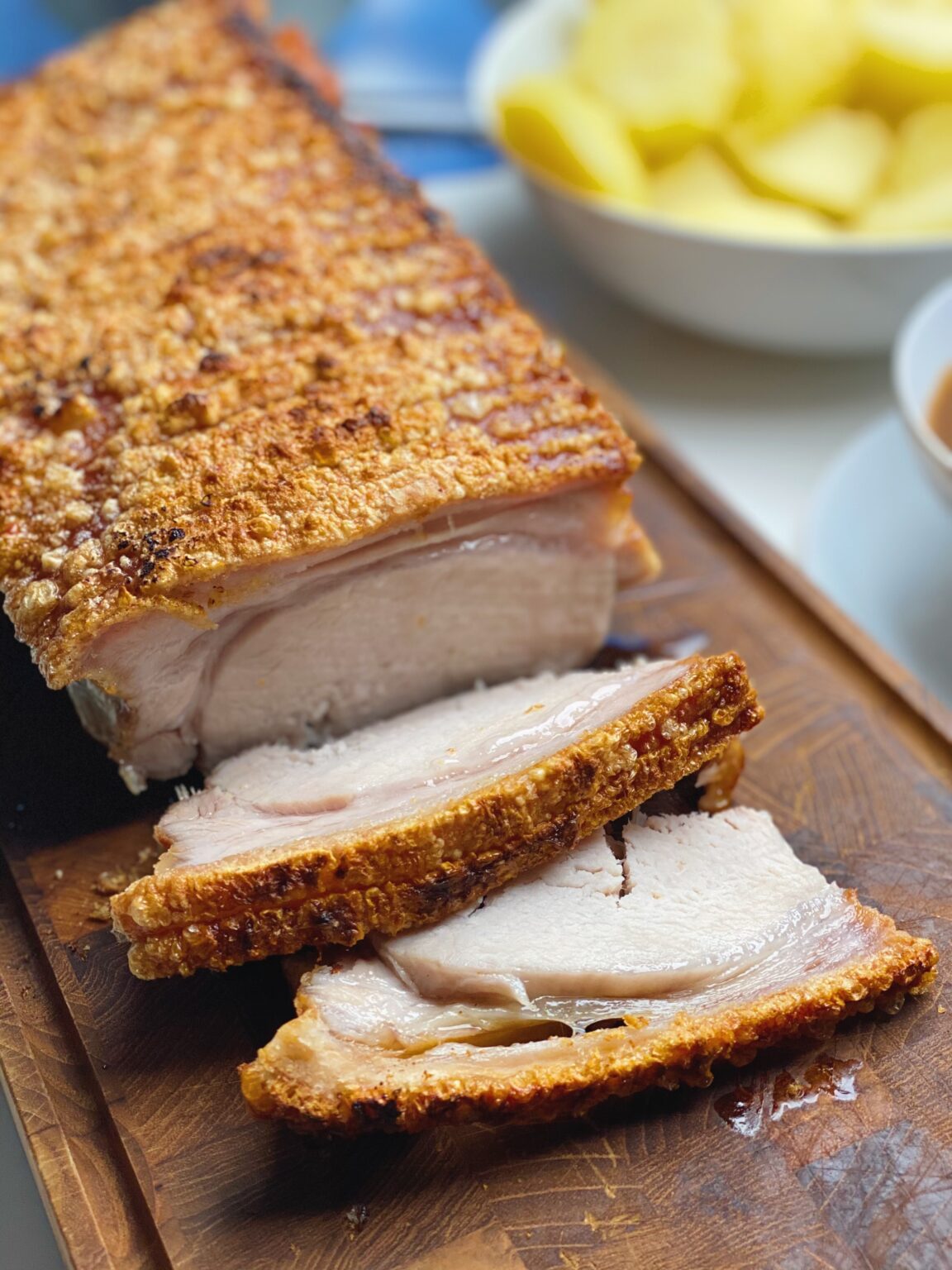 Langtidsstegt flæskesteg- en dejlig mør med sprøde svær - Mad og fritid